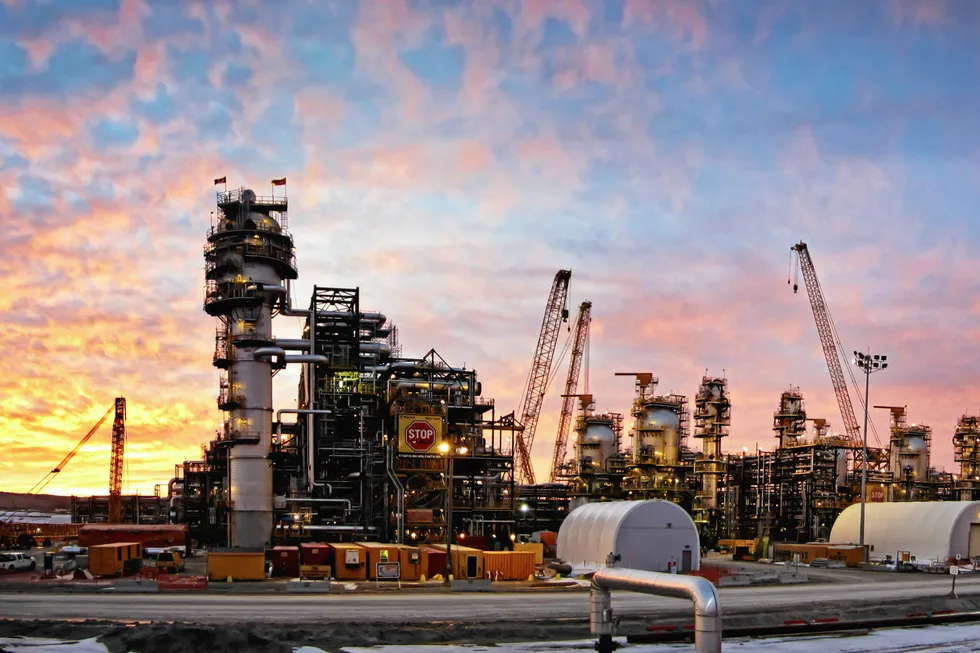 Australian contractor Worley lands Canada oil sands prize with five ...