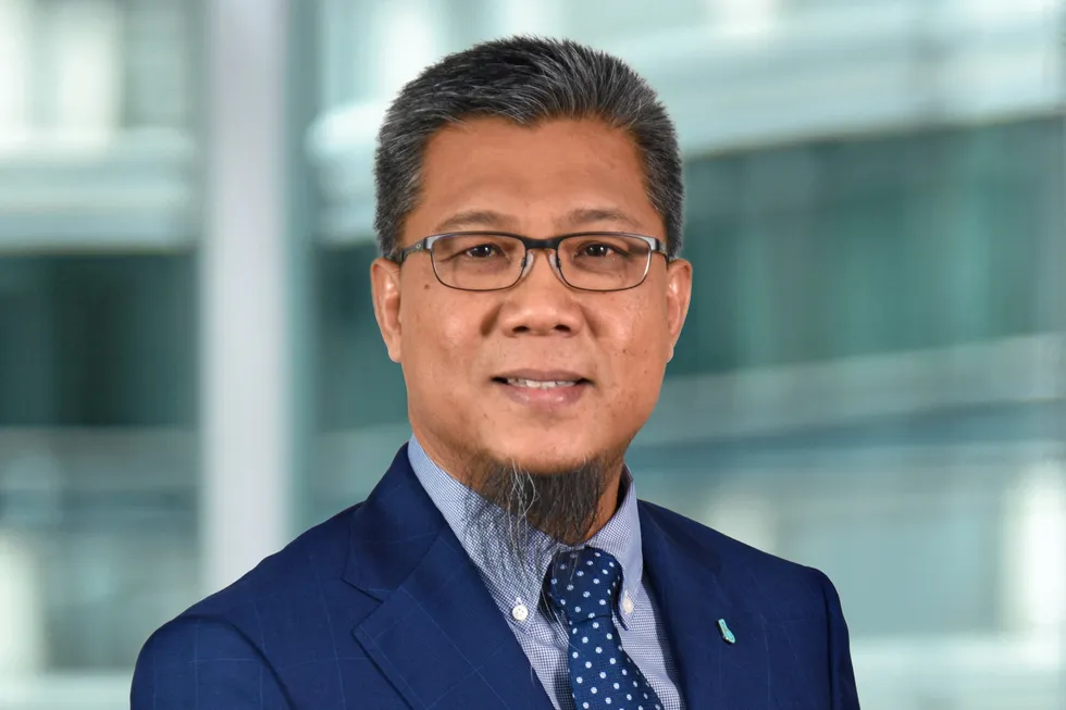 Petronas takes FID on $900 million-plus offshore oilfield project ...