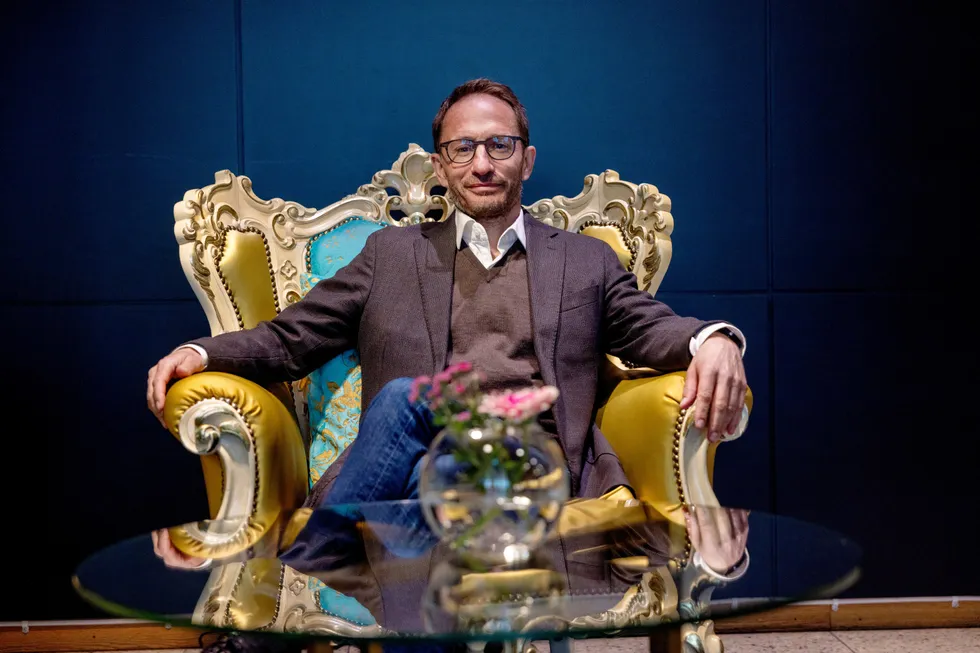 Ny bok: Støre var kjølig, mens Stoltenberg var følelsesstyrt | DN