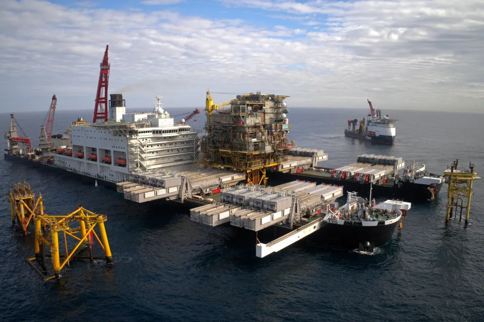 Allseas wins big contract - targets 60,000 tonne lift capacity for ...