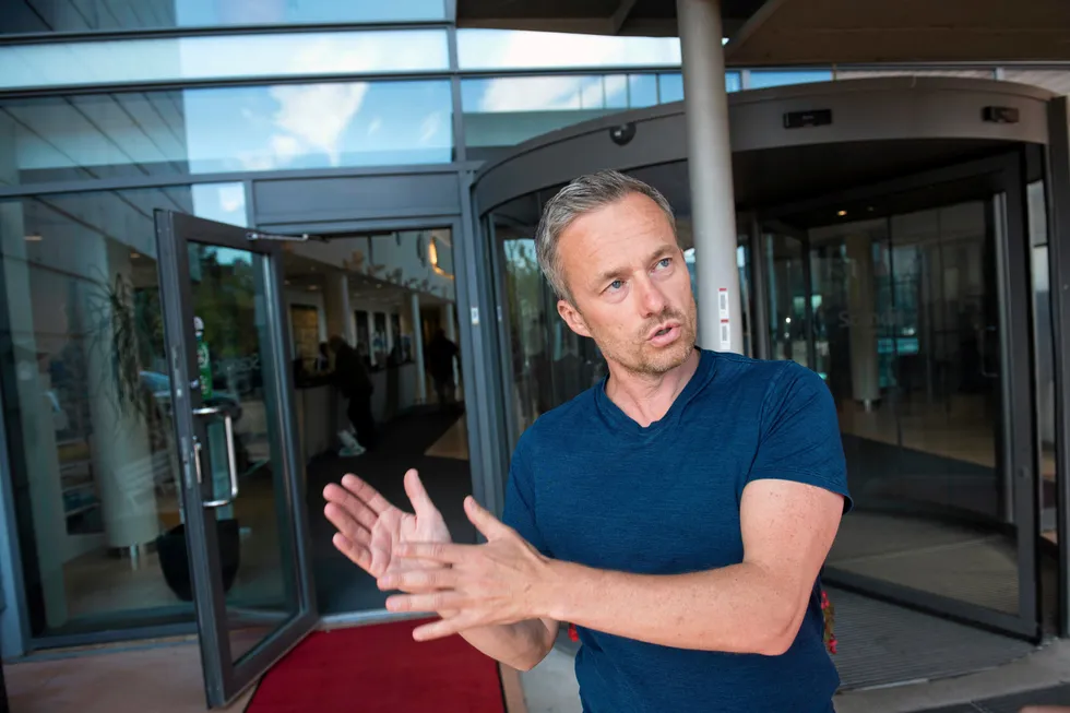 Arne Karlsen reddes av laksen: – Vi tjener ikke penger på hvitfisken ...