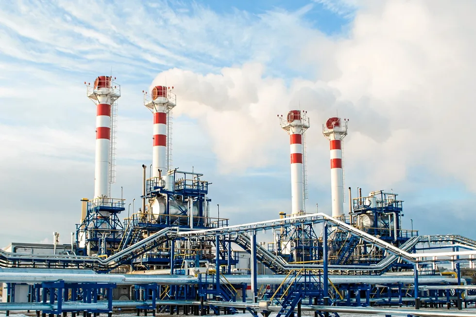 Full steam ahead: Lukoil keeps unprofitable Russian unconventional ...