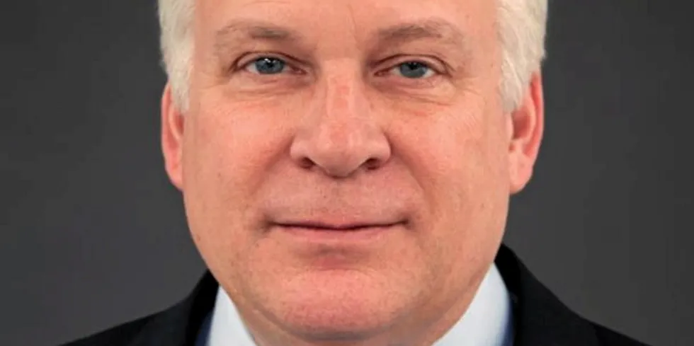 Vestas lines up Warren Buffett energy empire veteran Fehrman as new ...