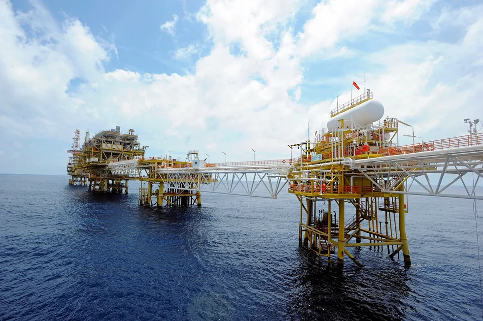 Petronas chases new gas reserves as it gears up Malaysia drilling ...