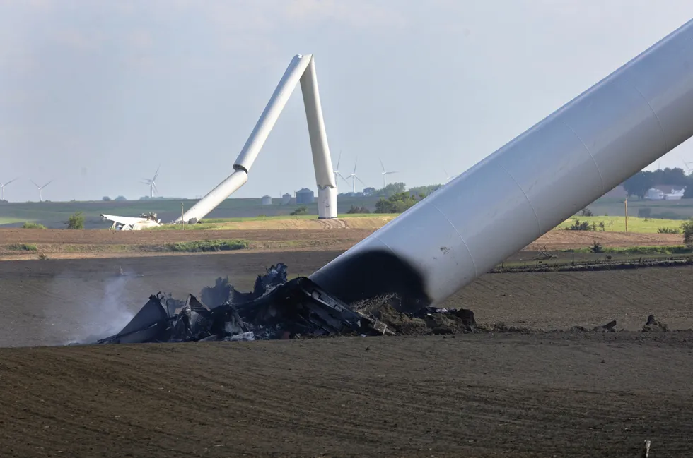 Ten Vestas turbines destroyed as deadly tornadoes hit US wind farms ...