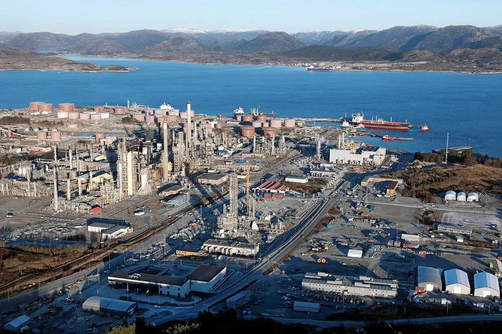 Equinor postpones decommissioning of Mongstad gas-fired power plant ...