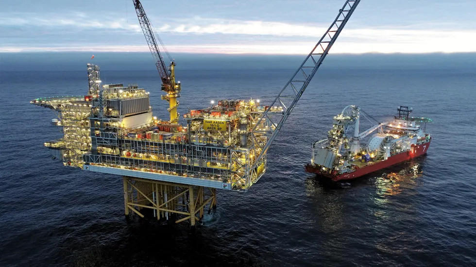 Hanz and mettle: How a not-so-routine tieback points to a possible way ...