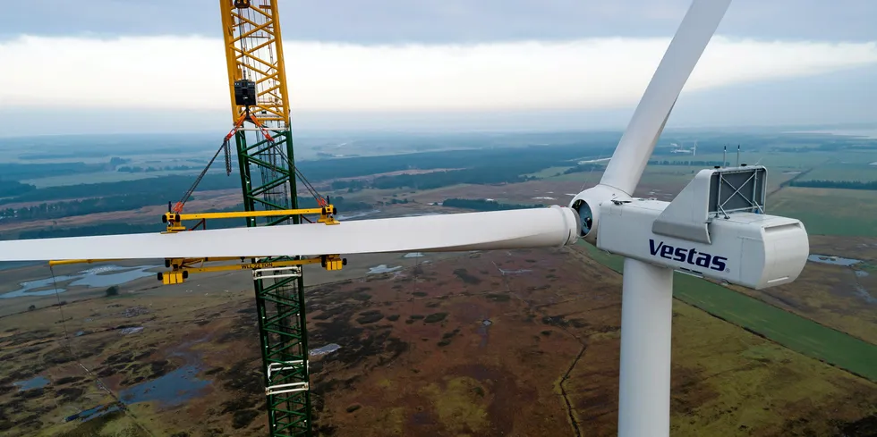 Vestas grows large-class US onshore wind turbine market share with add ...