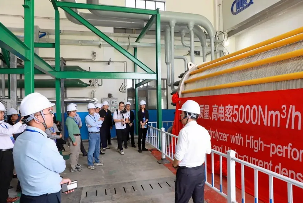 Chinese manufacturer unveils world’s largest alkaline hydrogen ...