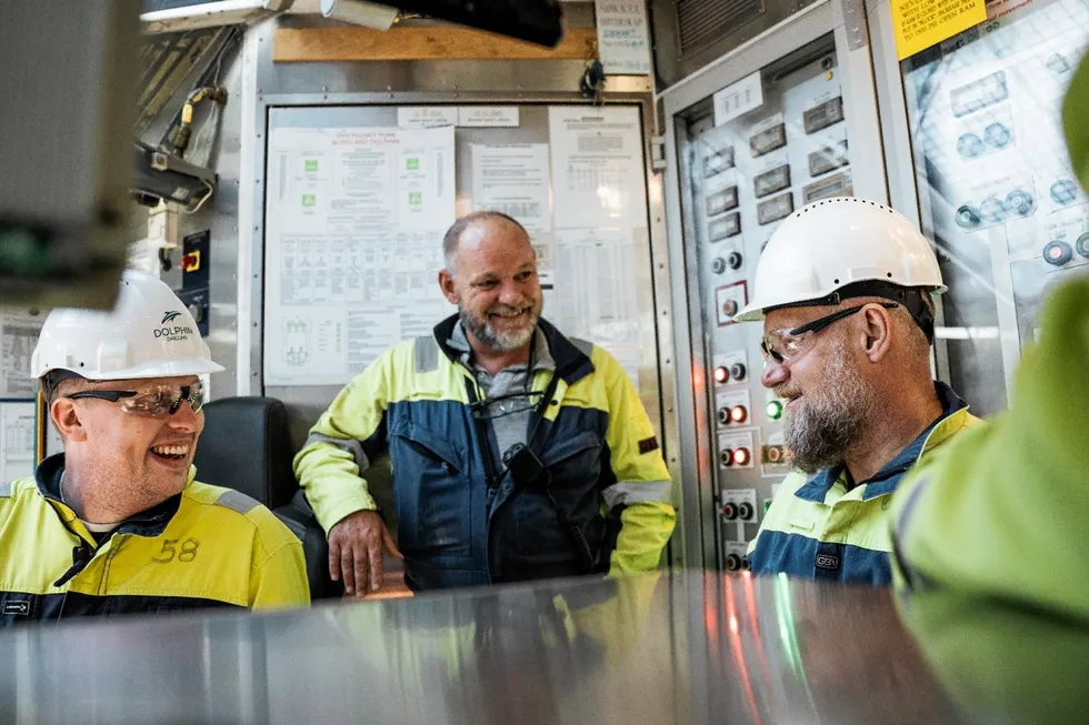 Offshore driller set to reactivate deep-water rig if India deal is ...