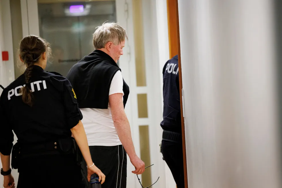 Full krasj i retten om påvirkning av vitner: – Disse beløpene er bare ...