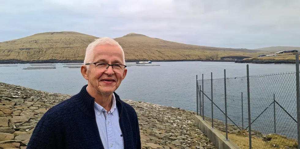 Det er ingen tvil om at lakselus i et anlegg på Færøyene smitter alle ...