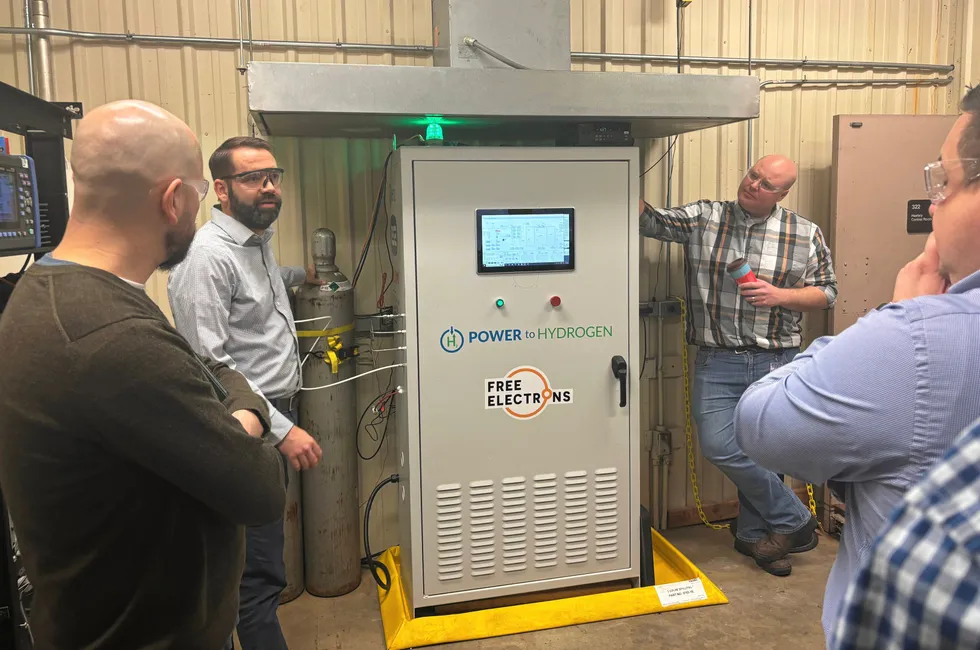 US start-up backed by Shell, Amazon and Nasa unveils 'first ever ...