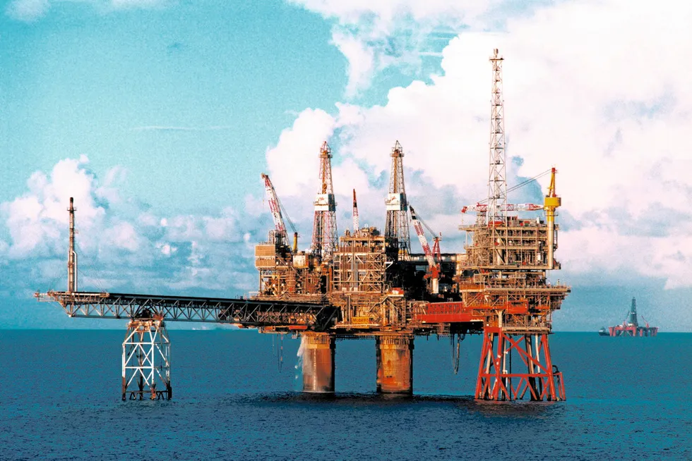 ‘Burdensome’ windfall tax sees Apache ditch UK North Sea drilling ...