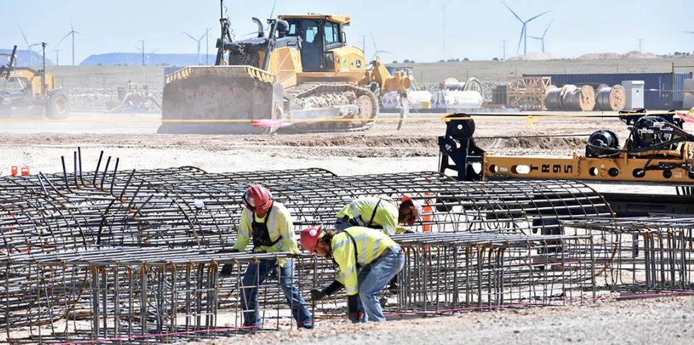 Pattern Energy ties in huge $11bn financing package for 'largest US ...