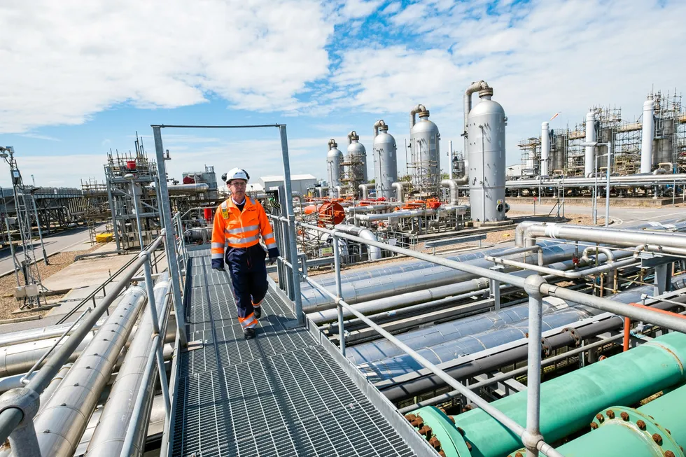 Equinor and SSE progress plans for giant UK hydrogen storage facility ...