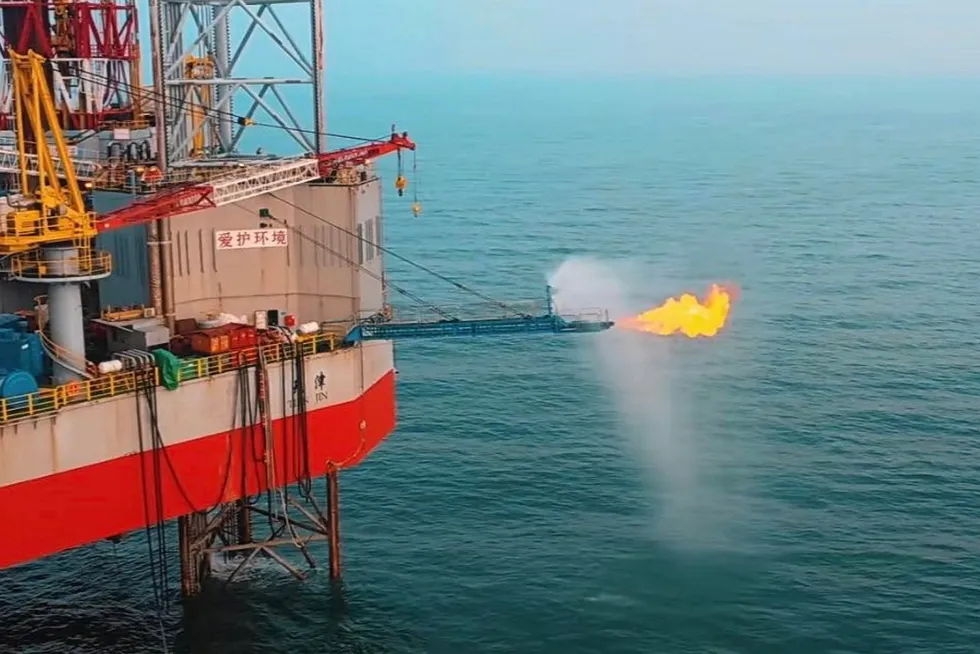 CNOOC Ltd clears hurdle for 950 million barrel oil find offshore China ...