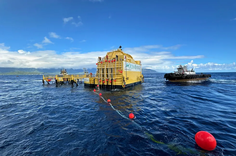 ‘World first’ wave energy converter deployed at US Navy test site in ...