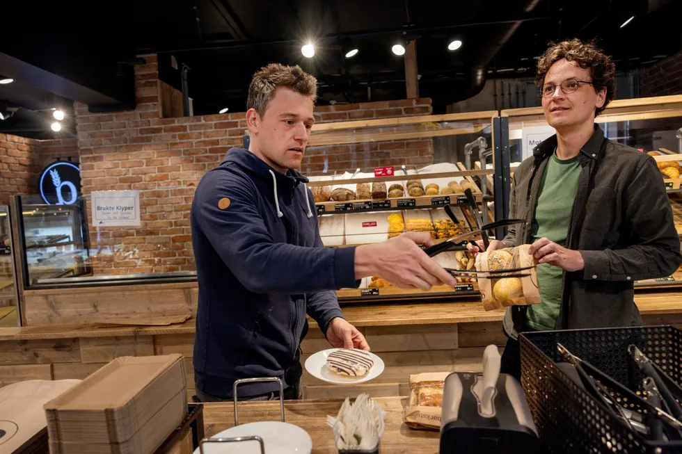 Ga seg som aksjeanalytiker – nå omsetter han gjærbakst for flere hundre ...