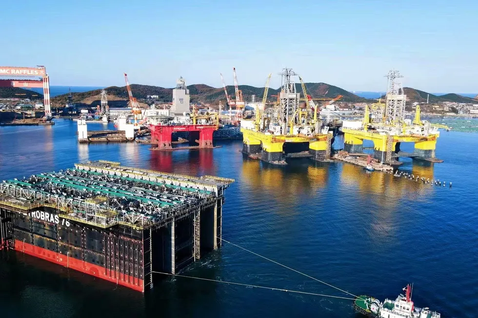 Chinese yard sends Brazil-destined FPSO block to South Korea for ...
