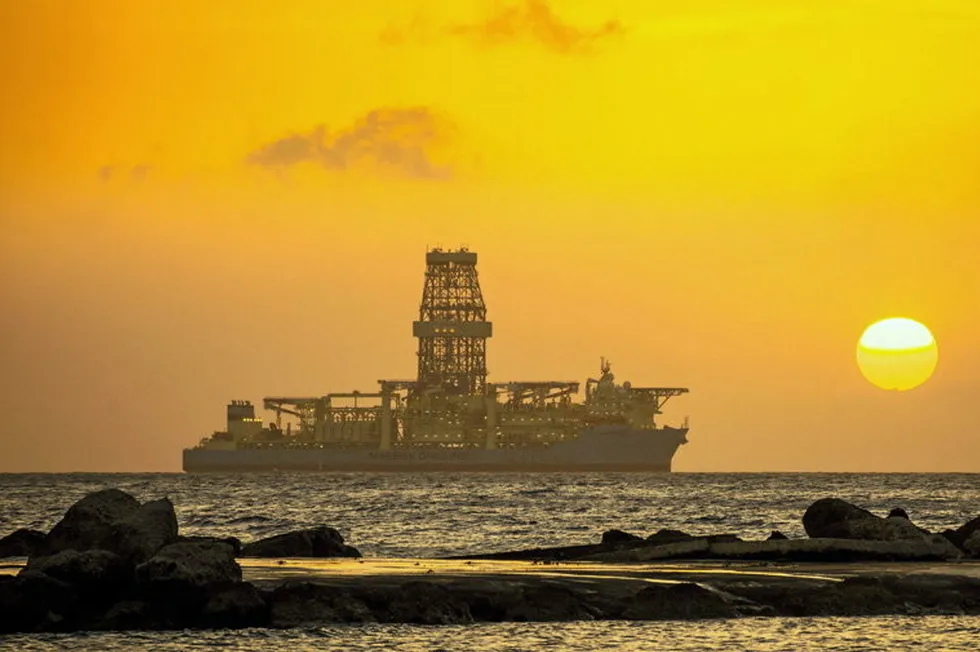 Operator agrees to pay top dollar for deepwater drilling rig in SE Asia ...