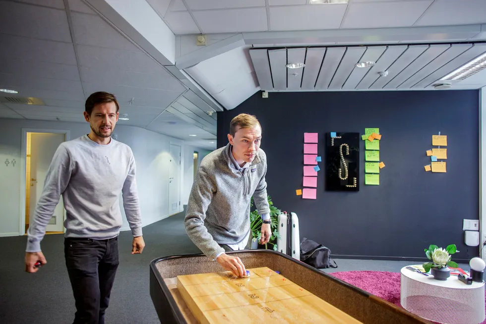 29-åringen tok tre utdannelser – så hoppet han av en tradisjonell ...