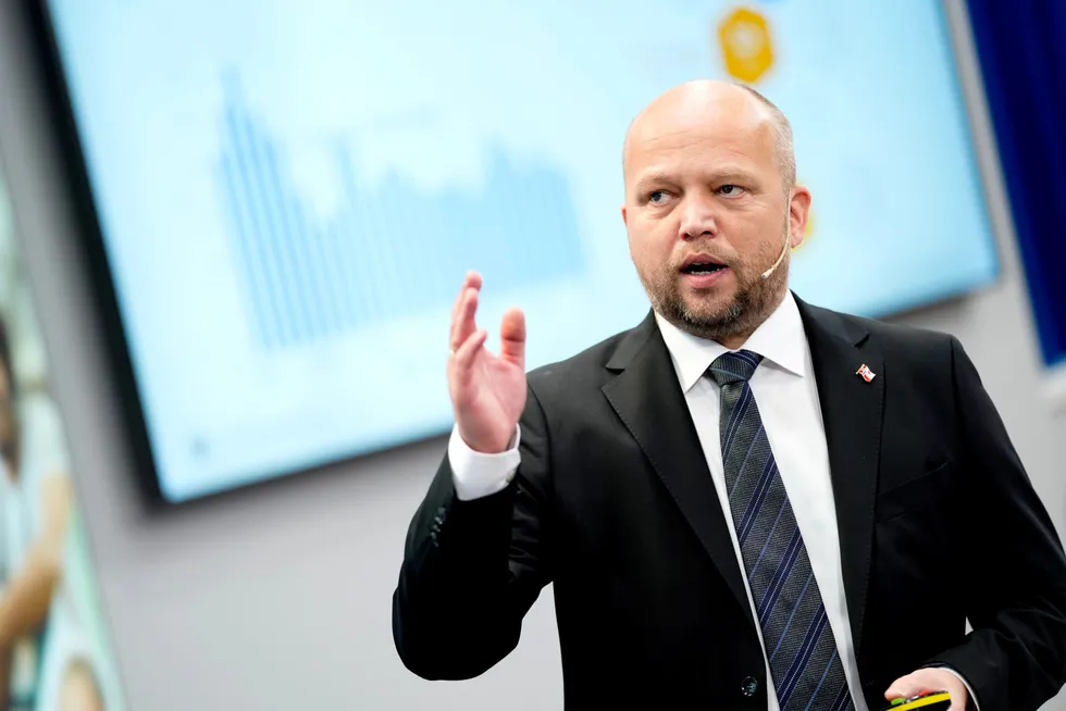 Roboten Vedum gjentar: «Trygg økonomisk styring» | DN