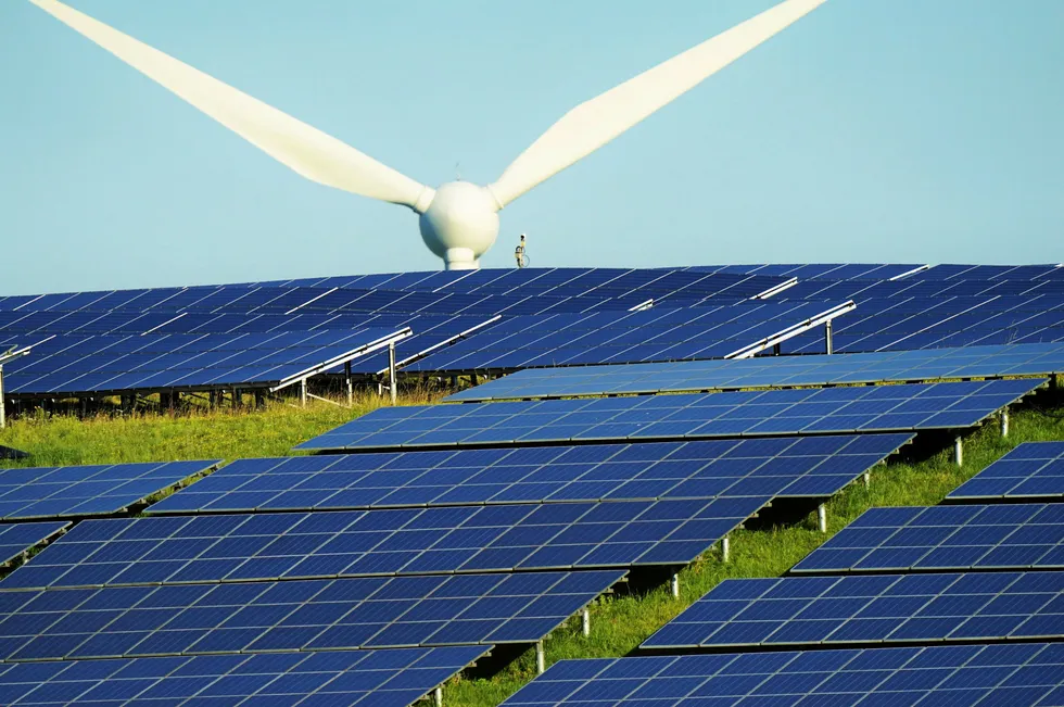 Berkeley Lab tallies wind and solar 'net values' in US power system ...
