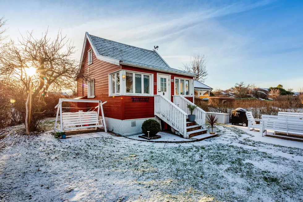 Nakholmen-hytte uten toalett og dusj solgt for 170.000 kroner per ...