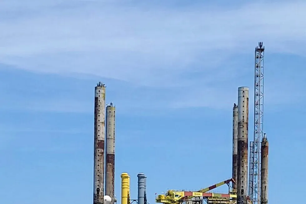 SBM Offshore contracts yard to recycle 21,000 tonne Deep Panuke ...