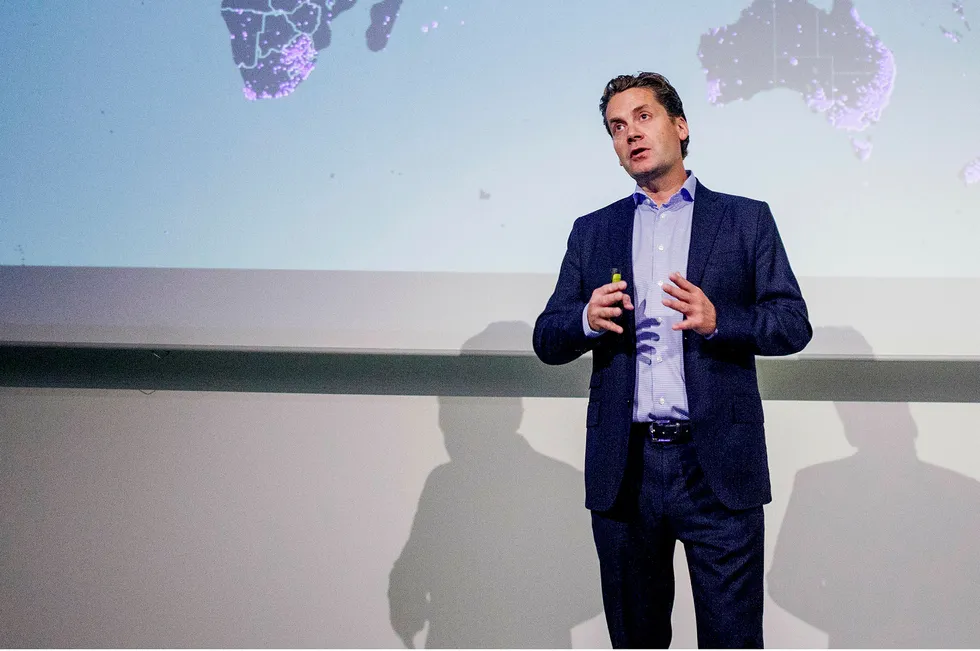 Eilert Hanoa kjøper Christoffer Braathens radioaktivt sikrede villa for ...