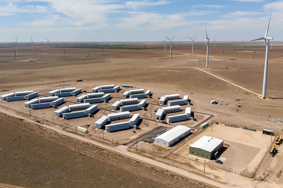 Soluna seals 166MW wind PPA with EDF and Masdar for its Texas green ...