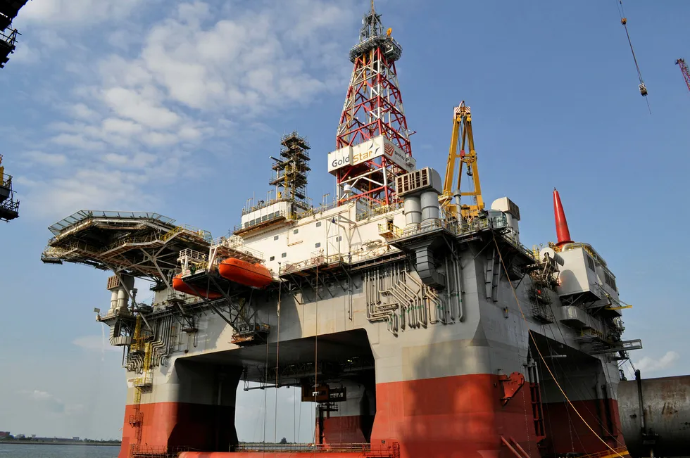 Petrobras re-tenders for anchor-moored semisub rigs. Brazilian oil ...