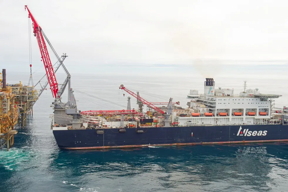 Milestone as CNOOC installs new module at Buzzard platform in North Sea ...