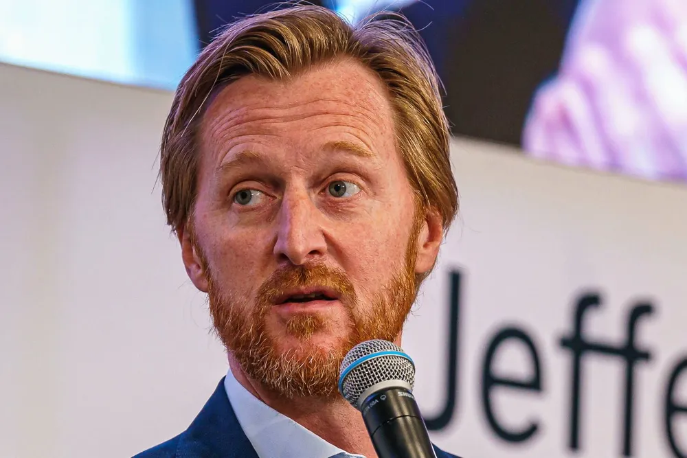 Golden Ocean stock dives 16% amid questions over direction, dividend ...