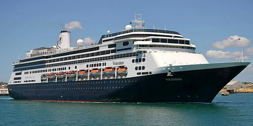 Carnival finishes connecting Holland America Line fleet to shore power