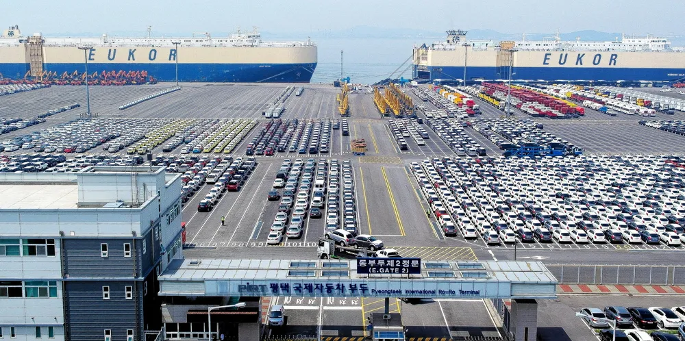 Eukor Car Carriers renews ‘historic’ $4.2bn deal with South Korean ...