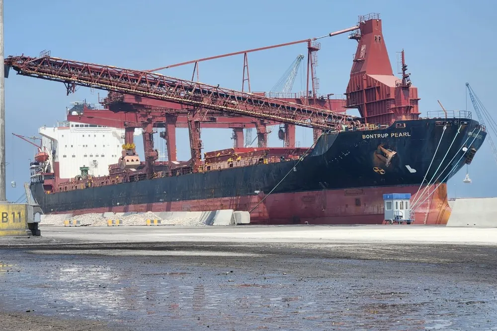 Bontrup bulker uses fuel technology to cut emissions on Pacific climate ...