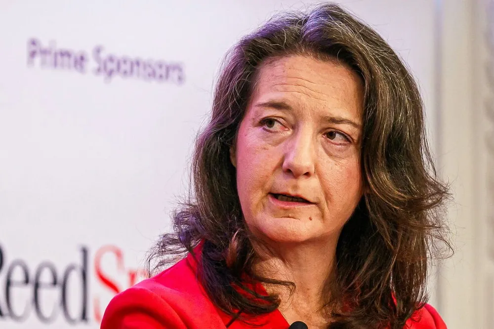 Pay slashed again at Shell chartering arm Stasco as profit rises