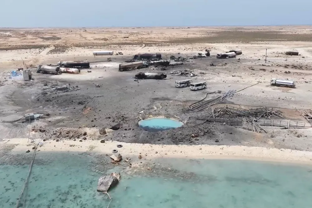 Shots fired as Houthis stop tankers and LPG ships leaving port after US ...