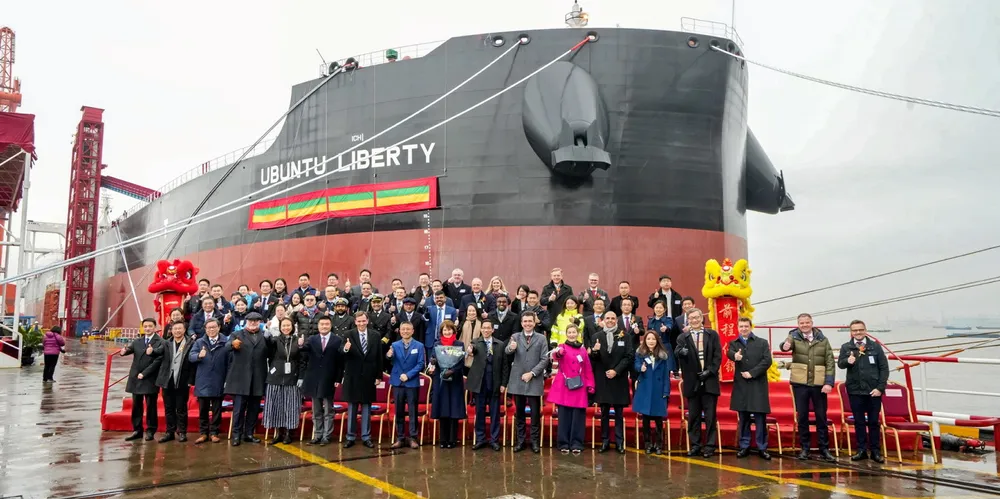 Anglo American’s new capesize dual-fuelled fleet clocks up over 30 LNG ...