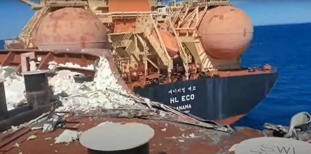 Video: Collision slices open LNG fuel tank on H-Line-owned capesize ...