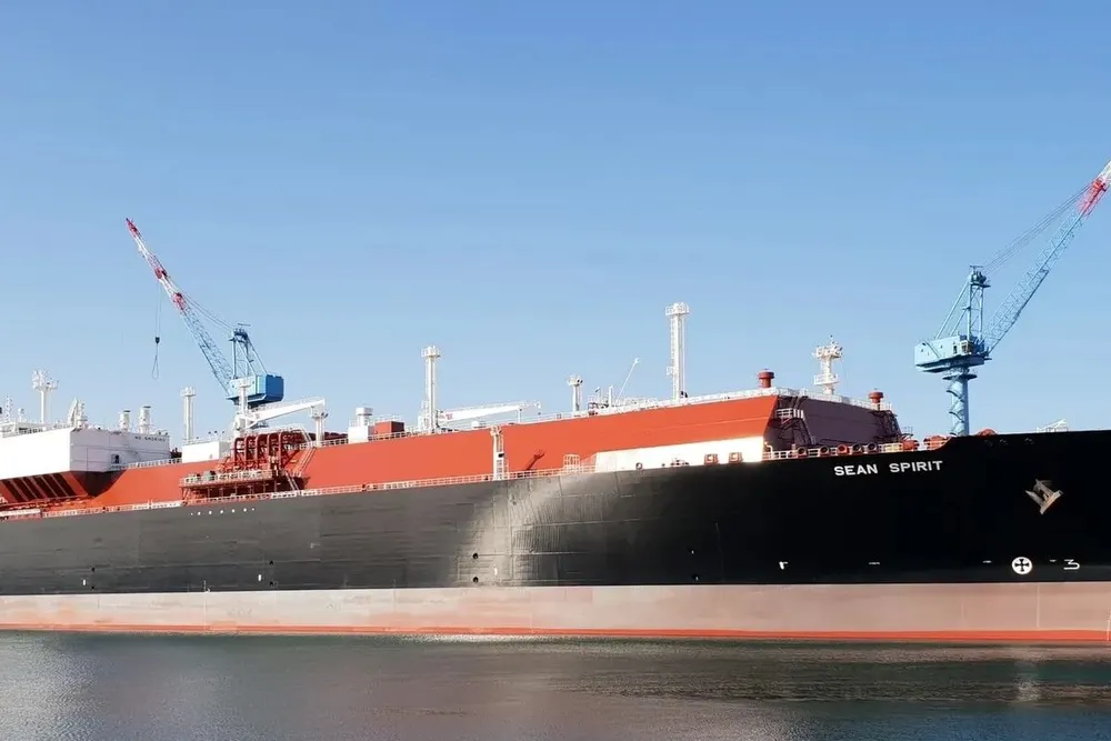 Laden Seapeak-owned LNG carrier heads into Red Sea with US cargo
