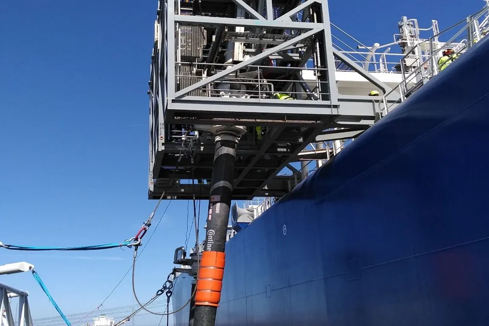 Germany fires up new FSRU-based terminal with jetty-less connection