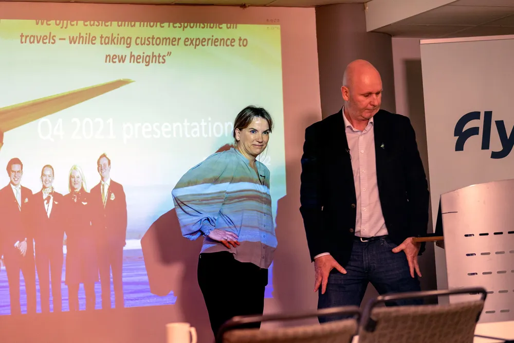 Flyr-sjefene om omikron: – Det ble bråstopp i salget i desember | DN