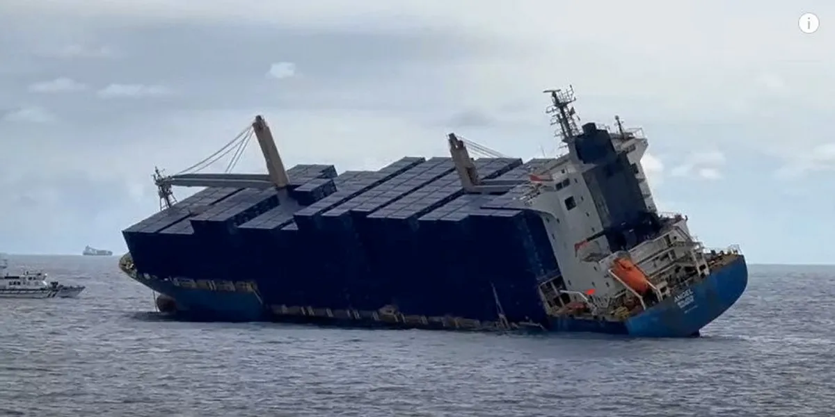 Six hundred shipping containers reported lost overboard after container ...