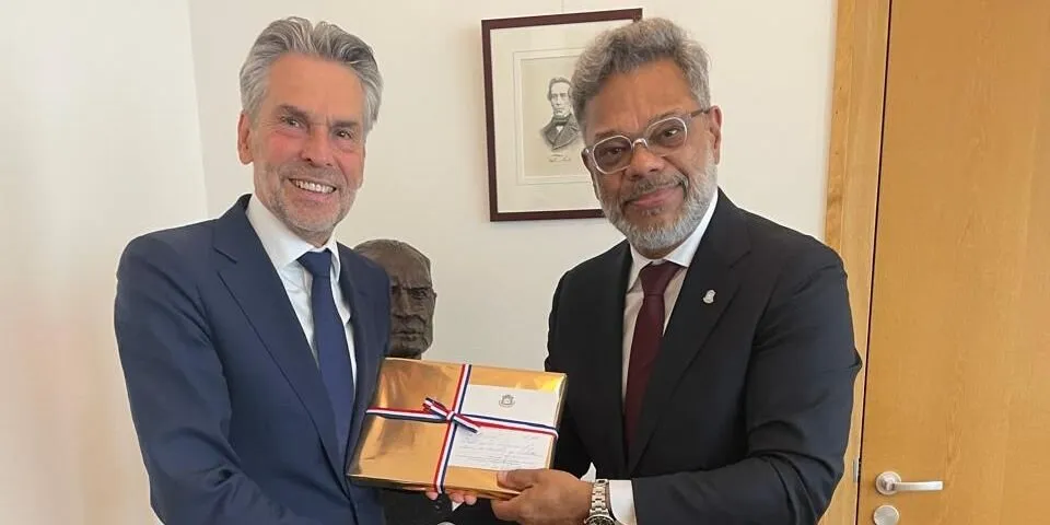 ‘It’s all a scam’: Complaints roll in over fake ship registry