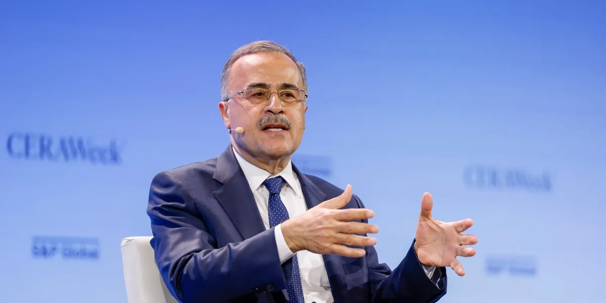 Exclusive: Frontrunner emerges for offshore expansion project on giant ...