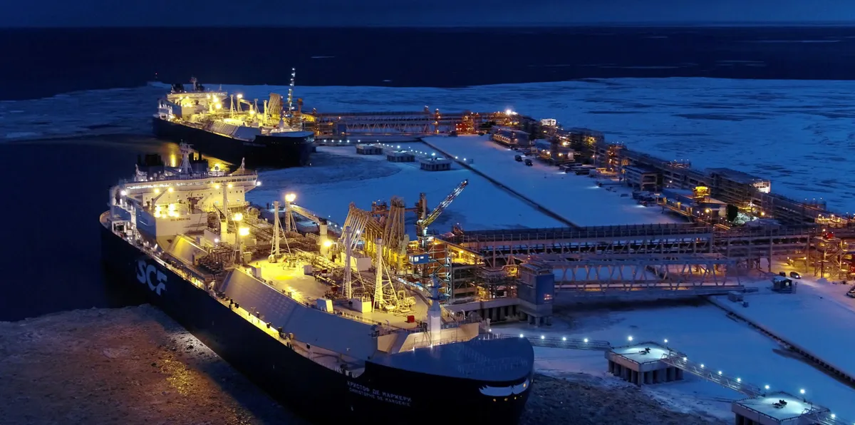 First shadow fleet LNG carrier loads cargo at Russian Arctic terminal