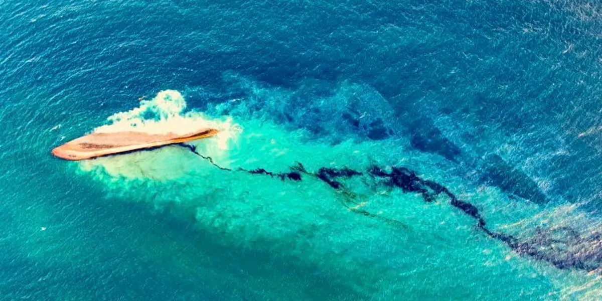 Caribbean oil spill probe names and shames tug and barge